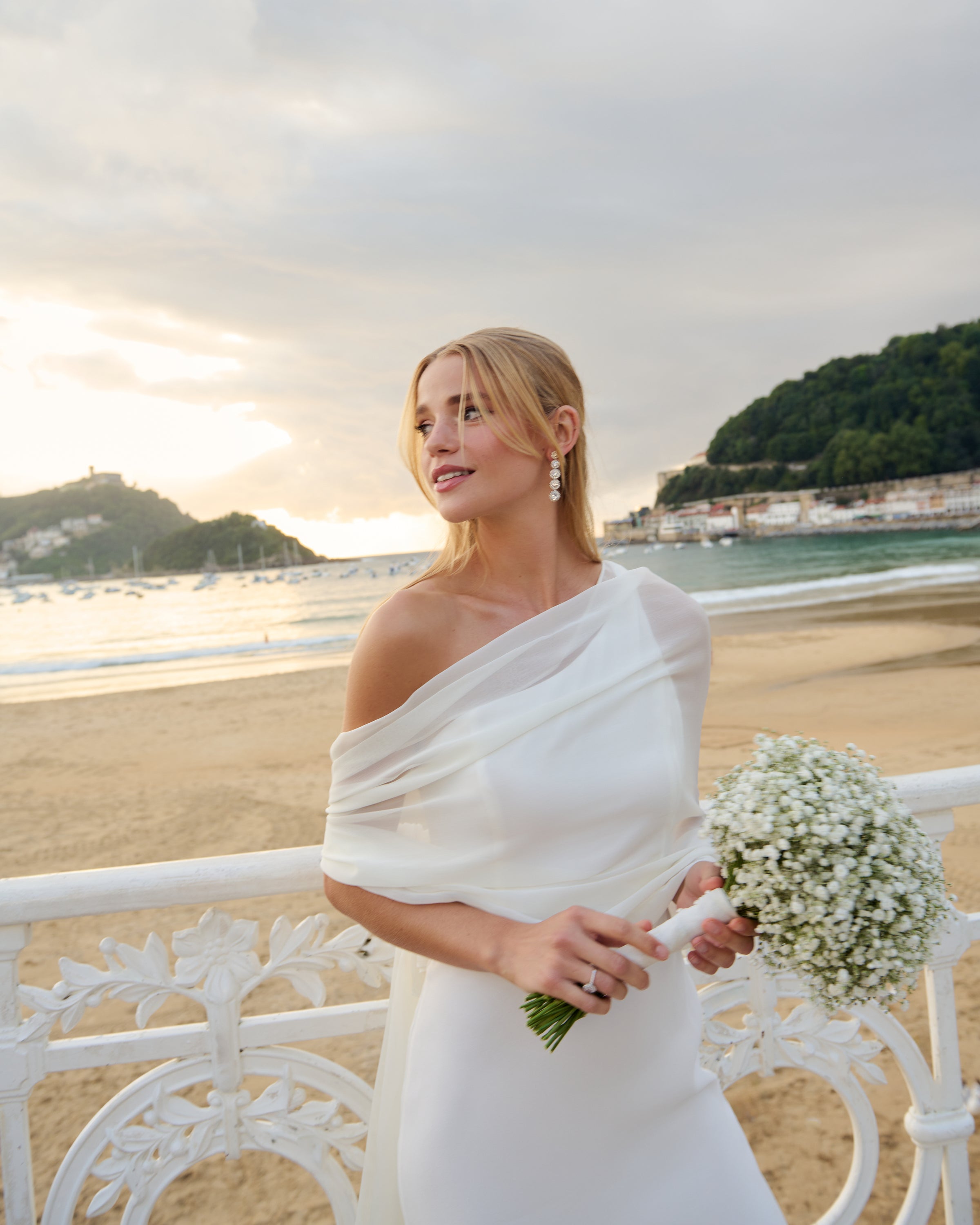 Lady Pipa: Dresses and jumpsuits suitable for parties, weddings and ...